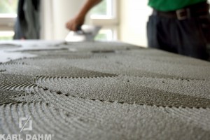 Buttering-Floating-Verfahren bei XXL-Fliesen - Fliesenwerkzeug-Shop